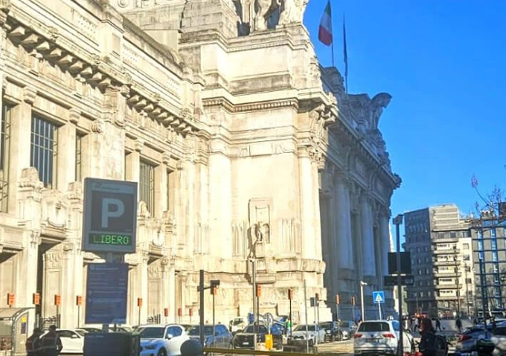 Milano Centrale Piazza Duca D'Aosta P1
